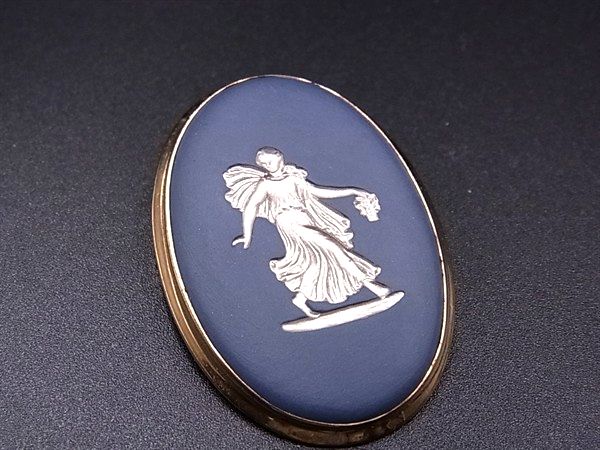 商品情報 ブランド名 WEDGWOOD ウェッジウッド 状態ランク BCランク ライン カラーネイビー系×ゴールド系 素材 サイズ(cm) W 約3cm　H 約4cm サイズ(inch) ポケット 付属品画像内にあるものが全てになります シ...