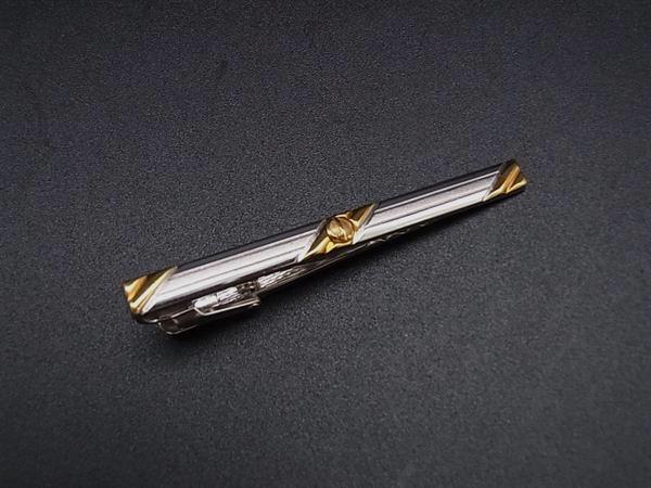 商品情報 ブランド名 dunhill ダンヒル 状態ランク Bランク ライン カラーシルバー系×ゴールド系 素材 サイズ(cm) 全長:約6cm サイズ(inch) 全長:約2.36inch ポケット 付属品画像内にあるものが全てになります...