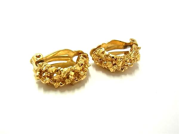 商品情報 ブランド名 NINA RICCI ニナリッチ 状態ランク ABランク(美品) ライン カラーゴールド系 素材 サイズ(cm) W 約0.8cm　H 約2cm サイズ(inch) ポケット 付属品画像内にあるものが全てになります シ...