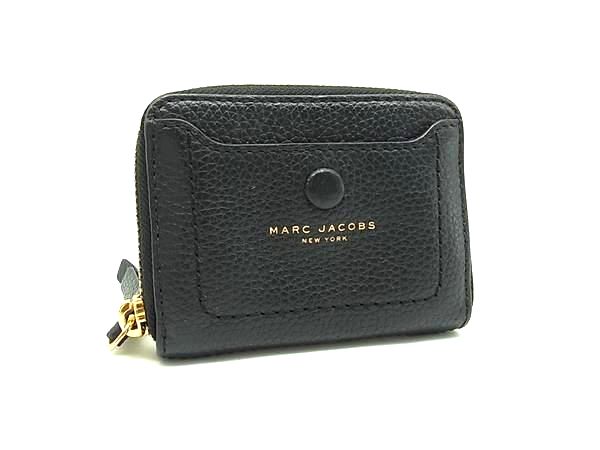 商品情報 ブランド名 MARC JACOBS マークジェイコブス 状態ランク 外 Aランク(美品) / 中 BCランク ライン カラーブラック系 素材 レザー サイズ W 約11cm　H 約8.5cm　D 約1.5cm ポケット外 ポケット...