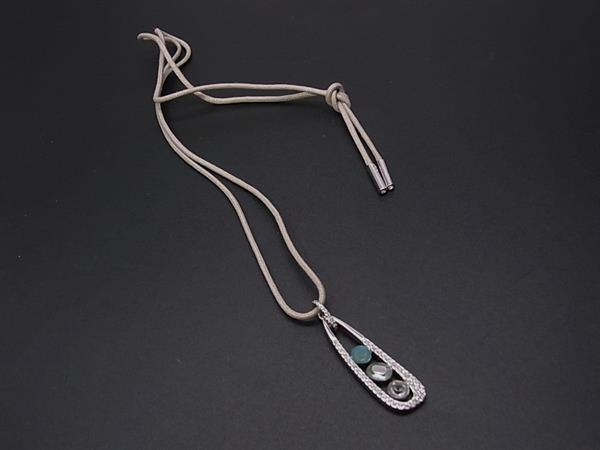 商品情報 ブランド名 SWAROVSKI スワロフスキー 状態ランク Bランク ライン カラーシルバー系 素材 サイズ(cm) 全長:約87cmトップ:W 約1.3cm　H 約5cm サイズ(inch) 全長:約34.25inch ポケット...