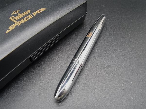 商品情報 ブランド名 Fisher SPACE PEN フィッシャー スペースペン 状態ランク ABランク(美品) ライン カラーシルバー系 素材 サイズ(cm) 全長:約9.3cm サイズ(inch) ポケット 付属品画像内にあるものが全...