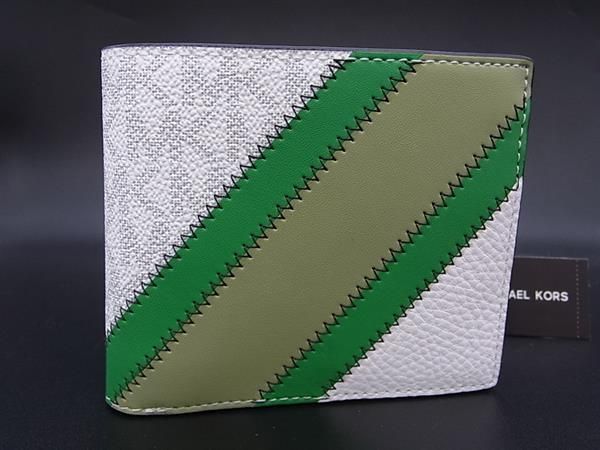 商品情報 ブランド名 MICHAEL KORS マイケルコース 状態ランク Sランク(未使用品) ライン カラーホワイト系×グリーン系 素材 PVC×レザー サイズ(cm) W 約12cm　H 約9.5cm　D 約3.5cm サイズ(inc...