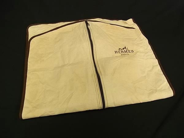 商品情報 ブランド名 HERMES エルメス 状態ランク Bランク ライン カラーベージュ系 素材 キャンバス サイズ W 約56.5cm　H (最大)約95.5cm　D 約0.5cm ポケット 付属品画像内にあるものが全てになります シリ...