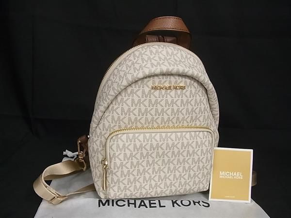 商品情報 ブランド名 MICHAEL KORS マイケルコース 状態ランク SAランク(新品同様) ライン カラーアイボリー系 素材 PVC×レザー サイズ(cm) W 約18.5cm　H 約24cm　D 約8cm サイズ(inch) ポケ...