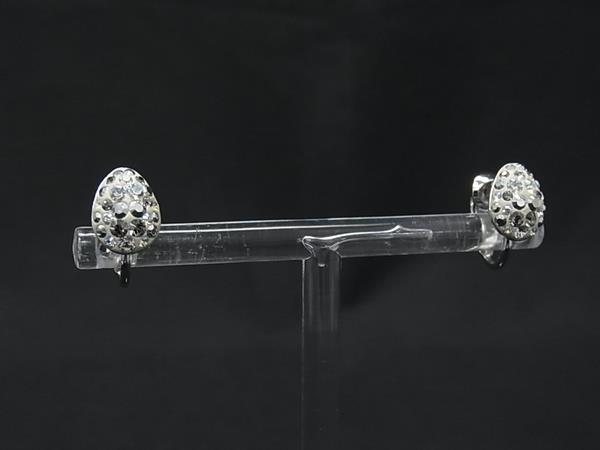商品情報 ブランド名 SWAROVSKI スワロフスキー 状態ランク Aランク(美品) ライン カラーシルバー系 素材 サイズ(cm) W 約0.8cm　H 約1cm サイズ(inch) W 約0.31inch　H 約0.39inch ポケ...