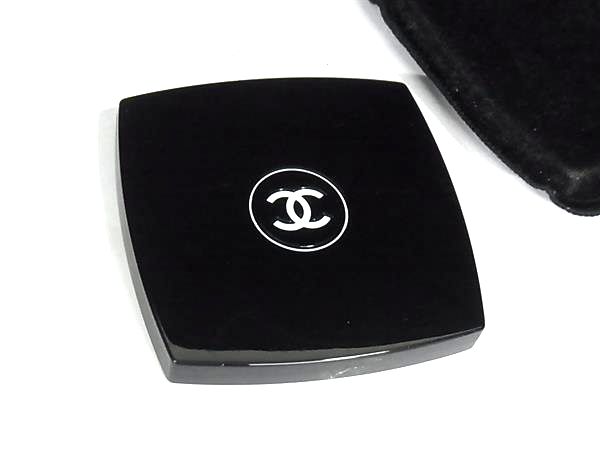 商品情報 ブランド名 CHANEL シャネル 状態ランク ABランク(美品) ライン カラーブラック系 素材 サイズ(cm) W 約6.8cm　H 約6.8cm　D 約0.8cm サイズ(inch) W 約2.68inch　H 約2.68i...