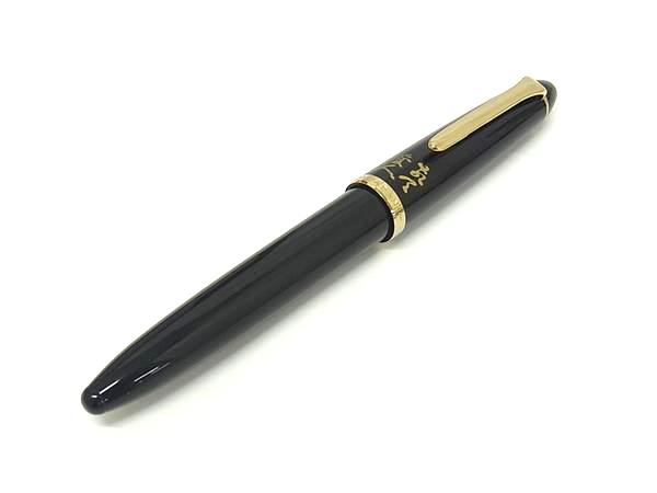 商品情報 ブランド名 SAILOR セーラー 状態ランク Bランク ライン カラーブラック系 素材 サイズ 全長:約13.5cm ポケット 付属品画像内にあるものが全てになります シリアル及び刻印 状態使用感　擦れ　汚れ小刻印入り　メッキ剥...