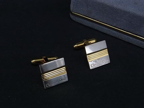 商品情報 ブランド名 ChristianDior ディオール 状態ランク Bランク ライン カラーシルバー系×ゴールド系 素材 サイズ W 約1.5cm　H 約1.5cm ポケット 付属品画像内にあるものが全てになります シリアル及び刻印 ...