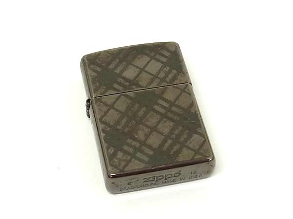 商品情報 ブランド名 ZIPPO ジッポー 状態ランク Bランク ライン カラーブラックシルバー系 素材 サイズ(cm) W 約3.7cm　H 約5.6cm　D 約1.2cm サイズ(inch) W 約1.46inch　H 約2.20inc...