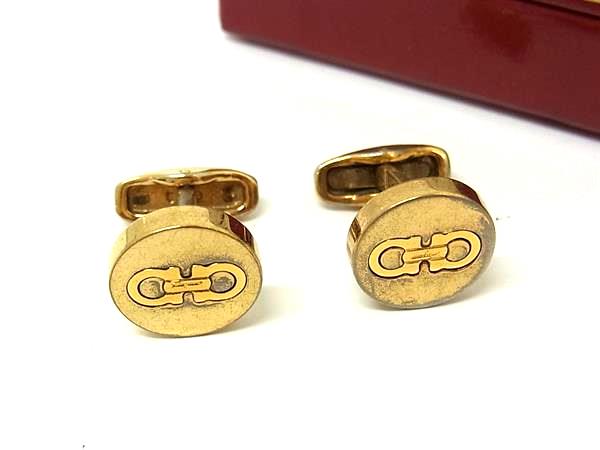 商品情報 ブランド名 Salvatore Ferragamo フェラガモ 状態ランク Bランク ライン カラーゴールド系 素材 サイズ(cm) W 約1.4cm　H 約1.4cm サイズ(inch) W 約0.55inch　H 約0.55i...