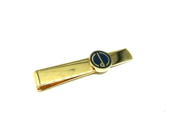 商品情報 ブランド名 dunhill ダンヒル 状態ランク ABランク(美品) ライン カラーゴールド系×ブラック系 素材 サイズ(cm) 全長:約5.1cm サイズ(inch) 全長:約2.01inch ポケット 付属品画像内にあるものが...
