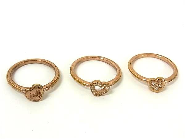 商品情報 ブランド名 COACH コーチ 状態ランク Bランク ライン カラーピンクゴールド系 素材 サイズ 実寸:約11号 ポケット 付属品画像内にあるものが全てになります シリアル及び刻印 状態使用感　擦れ　小傷　くすみメッキ剥げ □□...