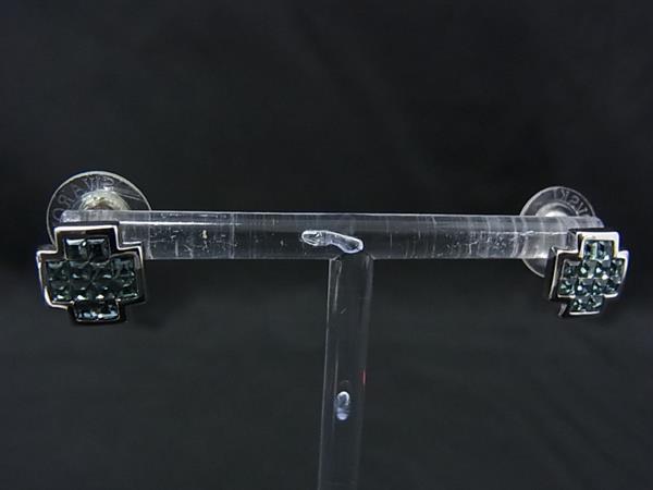 商品情報 ブランド名 SWAROVSKI スワロフスキー 状態ランク ABランク(美品) ライン カラーシルバー系×ブルー系 素材 サイズ(cm) W 約1cm　H 約1cm サイズ(inch) W 約0.39inch　H 約0.39inc...