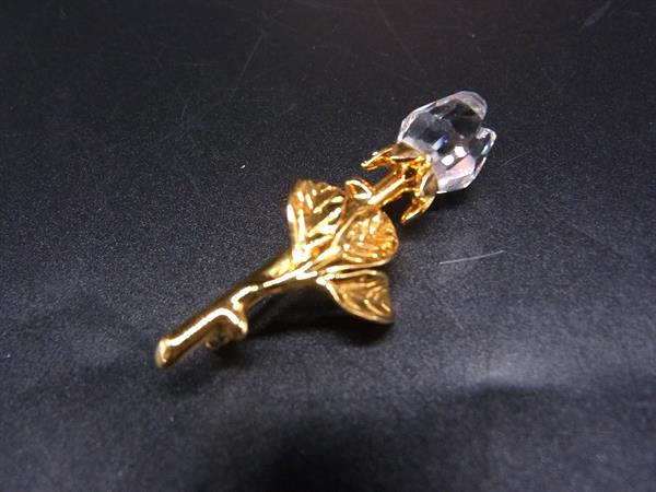 商品情報 ブランド名 SWAROVSKI スワロフスキー 状態ランク Aランク(極美品) ライン カラーゴールド系 素材 サイズ 全長:約4.2cm ポケット 付属品画像内にあるものが全てになります シリアル及び刻印 状態擦れ小 □□□　状...