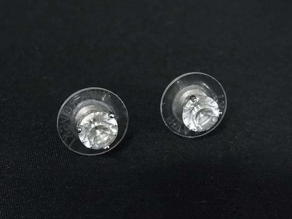 商品情報 ブランド名 SWAROVSKI スワロフスキー 状態ランク Aランク(美品) ライン カラークリア 素材 サイズ W 約0.7cm　H 約0.7cm ポケット 付属品画像内にあるものが全てになります シリアル及び刻印 状態使用感小...