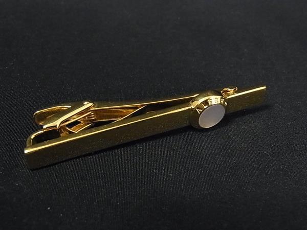 商品情報 ブランド名 dunhill ダンヒル 状態ランク Bランク ライン カラーゴールド系 素材 サイズ 全長:約6cm ポケット 付属品画像内にあるものが全てになります シリアル及び刻印 状態使用感　擦れ小　小傷くすみ小 □□□　状態...