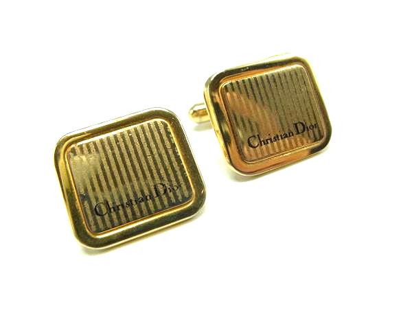商品情報 ブランド名 ChristianDior クリスチャンディオール 状態ランク ABランク(美品) ライン カラーゴールド系 素材 サイズ W 約2cm　H 約1.7cm ポケット 付属品画像内にあるものが全てになります シリアル及び...