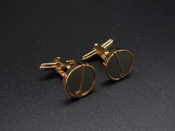 商品情報 ブランド名 dunhill ダンヒル 状態ランク ABランク(美品) ライン カラーシルバー系×ゴールド系 素材 サイズ(cm) W 約1.3cm　H 約1.3cm サイズ(inch) W 約0.51inch　H 約0.51inc...
