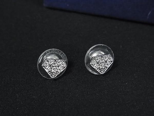 商品情報 ブランド名 SWAROVSKI スワロフスキー 状態ランク Aランク(極美品) ライン カラーシルバー系 素材 サイズ W 約0.9cm　H 約0.6cm ポケット 付属品画像内にあるものが全てになります シリアル及び刻印 状態使...