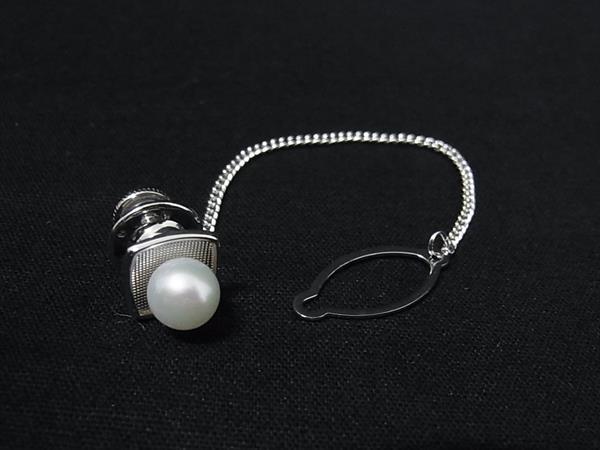 商品情報 ブランド名 MIKIMOTO ミキモト 状態ランク Aランク(極美品) ライン カラーシルバー系 素材 サイズ(cm) 全長:約9.6cmパール:約6mm サイズ(inch) ポケット 付属品画像内にあるものが全てになります シリ...