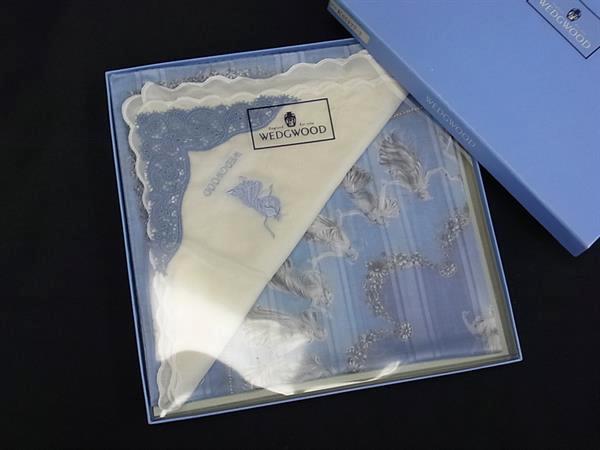 商品情報 ブランド名 WEDGWOOD ウェッジウッド 状態ランク ABランク(美品) ライン カラーライトブルー系 アイボリー系 素材 コットン100％ サイズ 大　W 約48.5cm　H 約47.5cm小　 W 約44cm　H 約44c...