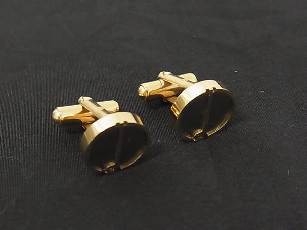 商品情報 ブランド名 dunhill ダンヒル 状態ランク Bランク ライン カラーシルバー系×ゴールド系 素材 サイズ(cm) W 約1.4cm　H 約1.4cm サイズ(inch) W 約0.55inch　H 約0.55inch ポケッ...