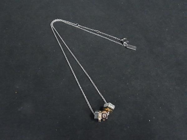 商品情報 ブランド名 COACH コーチ 状態ランク Bランク ライン カラーシルバー系 素材 サイズ 全長:約46cm ポケット 付属品画像内にあるものが全てになります シリアル及び刻印 状態使用感　擦れ小　汚れ小　くすみラインストーン取...