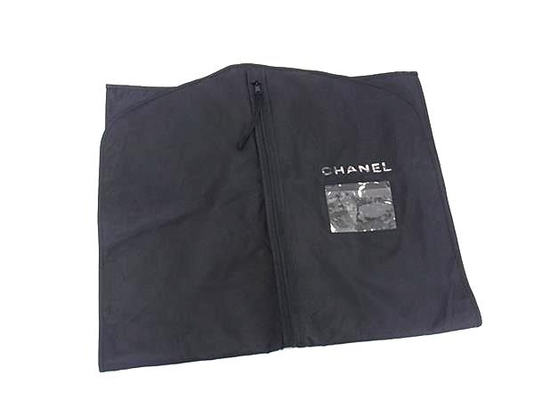 商品情報 ブランド名 CHANEL シャネル 状態ランク Bランク ライン カラーブラック系 素材 ナイロン サイズ W 約61.5cm　H 約108cm　D 約0.5cm ポケット 付属品画像内にあるものが全てになります シリアル及び刻印...