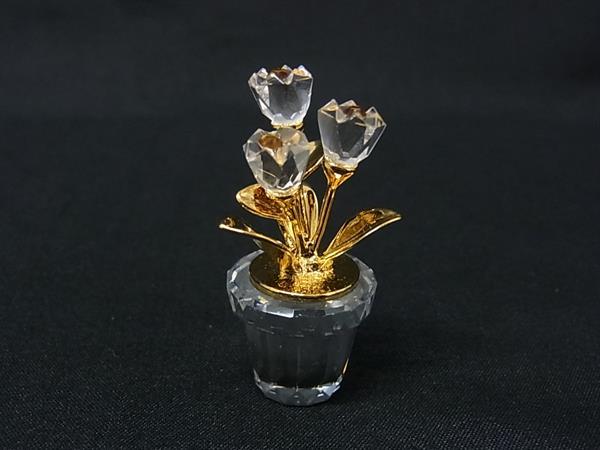 商品情報 ブランド名 SWAROVSKI スワロフスキー 状態ランク Bランク ライン カラークリア×ゴールド系 素材 サイズ(cm) W 約1.8cm　H 約4.4cm　D 約1.2cm サイズ(inch) W 約0.71inch　H 約...
