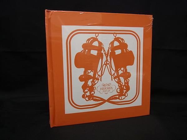商品情報 ブランド名 HERMES エルメス 状態ランク Sランク(未使用品) ライン カラーオレンジ系 素材 サイズ W 約21.5cm　H 約21.5cm　D 約3cm ポケット 付属品画像内にあるものが全てになります シリアル及び刻印...
