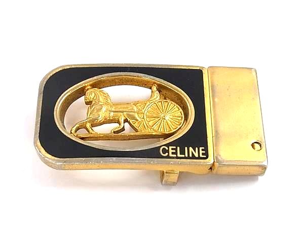 商品情報 ブランド名 CELINE セリーヌ 状態ランク Bランク ライン カラーゴールド系×ブラック系 素材 サイズ W 約6cm　H 約3.2cm ポケット 付属品画像内にあるものが全てになります シリアル及び刻印 状態使用感　擦れ小　...