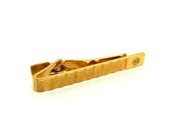 商品情報 ブランド名 dunhill ダンヒル 状態ランク ABランク(美品) ライン カラーゴールド系 素材 サイズ 全長:約5.1cm ポケット 付属品画像内にあるものが全てになります シリアル及び刻印 状態使用感　擦れ小　くすみ □□...