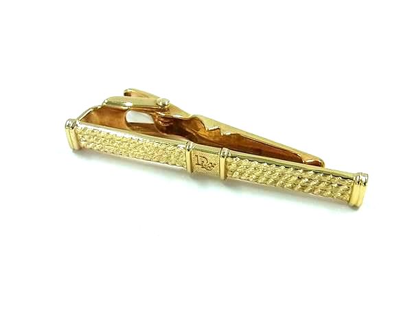 商品情報 ブランド名 ChristianDior ディオール 状態ランク ABランク(美品) ライン カラーゴールド系 素材 サイズ(cm) 全長:約5cm幅:約0.5cm サイズ(inch) ポケット 付属品画像内にあるものが全てになりま...