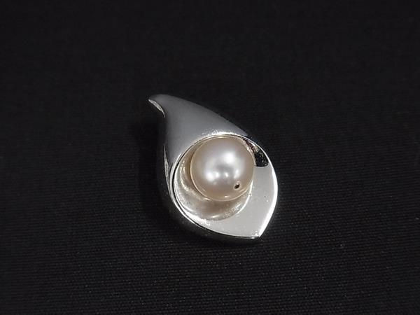商品情報 ブランド名 TASAKI タサキ 状態ランク ABランク(美品) ライン カラーシルバー系 素材 SV925 サイズ(cm) W 約1.1cm　H 約2.1cmパール:約6mm サイズ(inch) ポケット 付属品画像内にあるもの...