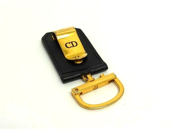 商品情報 ブランド名 ChristianDior クリスチャンディオール 状態ランク Bランク ライン カラーゴールド系×ブラック系 素材 レザー サイズ W 約3.3cm　H 約8.3cm ポケット 付属品画像内にあるものが全てになります...