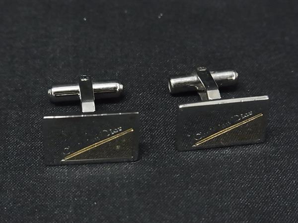商品情報 ブランド名 ChristianDior ディオール 状態ランク Bランク ライン カラーシルバー系 素材 SV925 サイズ(cm) W 約1.7cm　H 約1.1cm サイズ(inch) W 約0.67inch　H 約0.43i...