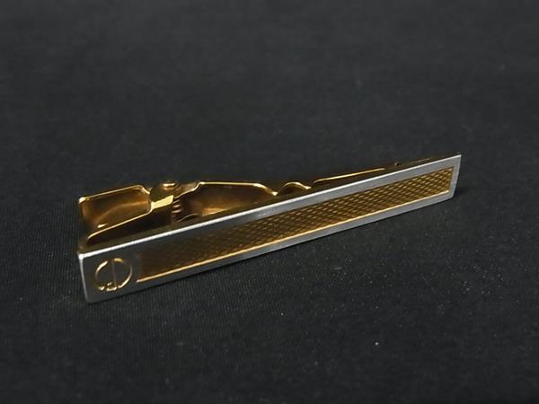 商品情報 ブランド名 dunhill ダンヒル 状態ランク ABランク(美品) ライン カラーゴールド系×シルバー系 素材 サイズ(cm) 全長:約5.1cm サイズ(inch) ポケット 付属品画像内にあるものが全てになります シリアル及...