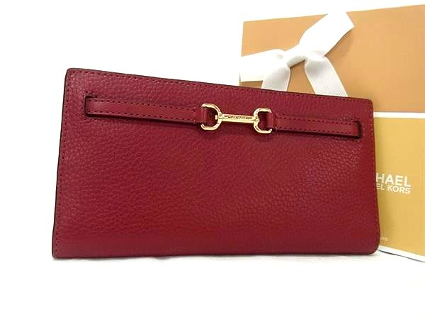 商品情報 ブランド名 MICHAEL KORS マイケルコース 状態ランク SAランク(新品同様) ライン カラーレッド系 素材 レザー サイズ W 約19cm　H 約10cm　D 約1.5cm ポケット中 ポケット×1　札入れ×1　小銭入...