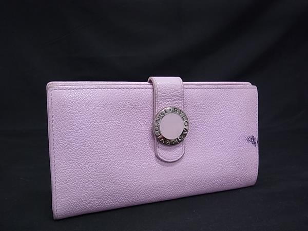 商品情報 ブランド名 BVLGARI ブルガリ 状態ランク Bランク ライン カラーピンク系 素材 レザー サイズ W 約17.5cm　H 約10cm　D 約2cm ポケット中 ポケット×4　札入れ×1　小銭入れ×1　カード入れ×7 付属品...