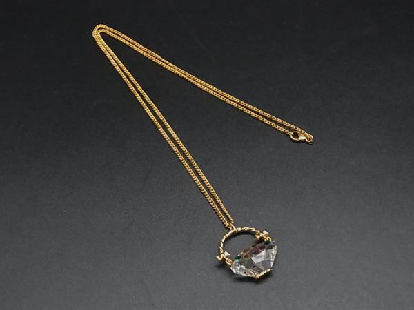 商品情報 ブランド名 SWAROVSKI スワロフスキー 状態ランク ABランク(美品) ライン カラーゴールド系×クリア系 素材 サイズ(cm) 全長:約52.5cmトップ:W 約2.3cm　H 約2.5cm サイズ(inch) ポケット...