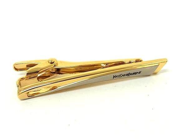 商品情報 ブランド名 YVESSAINTLAURENT イヴサンローラン 状態ランク ABランク(美品) ライン カラーゴールド系 素材 サイズ(cm) 全長:約5.2cm サイズ(inch) 全長:約2.05inch ポケット 付属品画像...