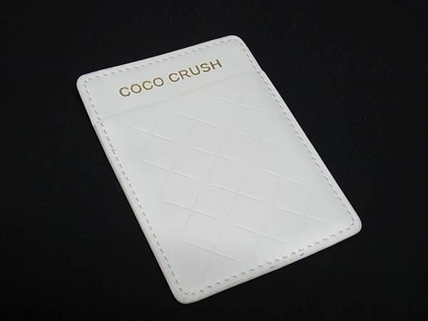 商品情報 ブランド名 CHANEL シャネル 状態ランク SAランク(新品同様) ライン カラーホワイト系 素材 レザー サイズ W 約6.7cm　H 約9.5cm　D 約0.2cm ポケットカード入れ×1 付属品画像内にあるものが全てにな...