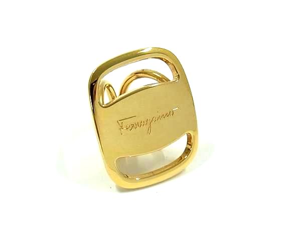 商品情報 ブランド名 Salvatore Ferragamo フェラガモ 状態ランク ABランク(美品) ライン カラーゴールド系 素材 サイズ W 約2.9cm　H 約3.8cm ポケット 付属品画像内にあるものが全てになります シリアル...