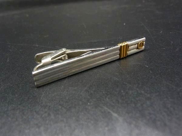 商品情報 ブランド名 dunhill ダンヒル 状態ランク ABランク ライン カラーシルバー系 素材 サイズ 全長:約5.1cm ポケット 付属品画像内にあるものが全てになります シリアル及び刻印 状態使用感　擦れ　小傷　くすみ □□□　...