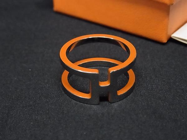 商品情報 ブランド名 HERMES エルメス 状態ランク Sランク(未使用品) ライン カラーシルバー系 素材 サイズ 直径 約2.4cm　幅 約1.2cm ポケット 付属品画像内にあるものが全てになります シリアル及び刻印 状態擦れ小 □...