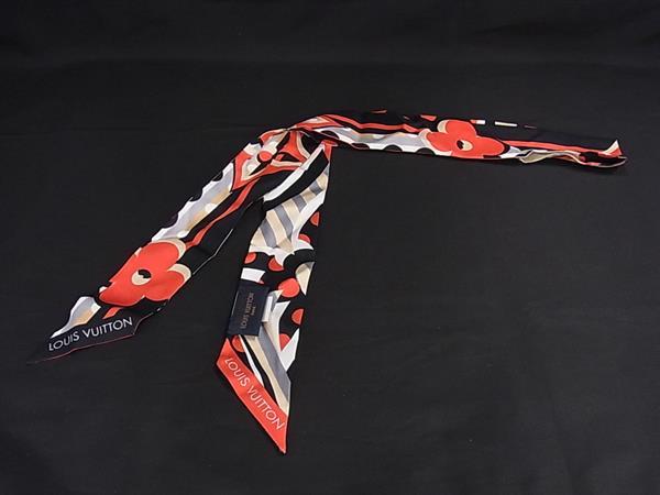 商品情報 ブランド名 LOUIS VUITTON ルイヴィトン 状態ランク SAランク(新品同様) ラインモノグラム カラーレッド系×マルチカラー 素材 サイズ 全長:約118.6cm　幅:約5cm ポケット 付属品画像内にあるものが全てに...