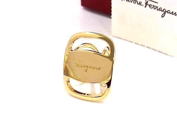 商品情報 ブランド名 Salvatore Ferragamo フェラガモ 状態ランク Aランク(極美品) ライン カラーゴールド系 素材 サイズ W 約2.8cm　H 約3.7cm ポケット 付属品画像内にあるものが全てになります シリアル...