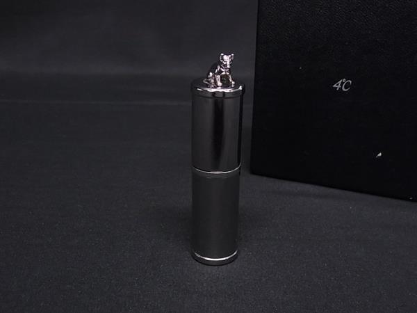 商品情報 ブランド名 4℃ ヨンドシー 状態ランク Aランク(美品) ライン カラーシルバー系 素材 サイズ(cm) 全長：(犬除く)約6.4cm サイズ(inch) ポケット 付属品画像内にあるものが全てになります シリアル及び刻印 状態...