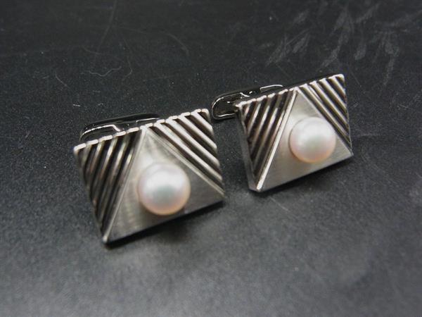 商品情報 ブランド名 TASAKI タサキ 状態ランク ABランク ライン カラーシルバー系 素材 サイズ W 約1.7cm　H 約1.2cm ポケット 付属品画像内にあるものが全てになります シリアル及び刻印 状態使用感　擦れ　小傷　くす...